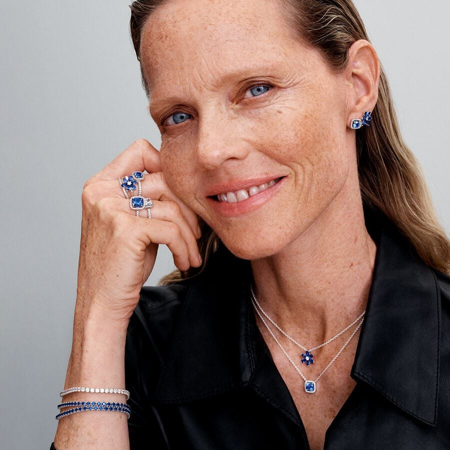 Pandora Sparkling Square Blue Halo Stud Earrings – Coe & Co. Stores